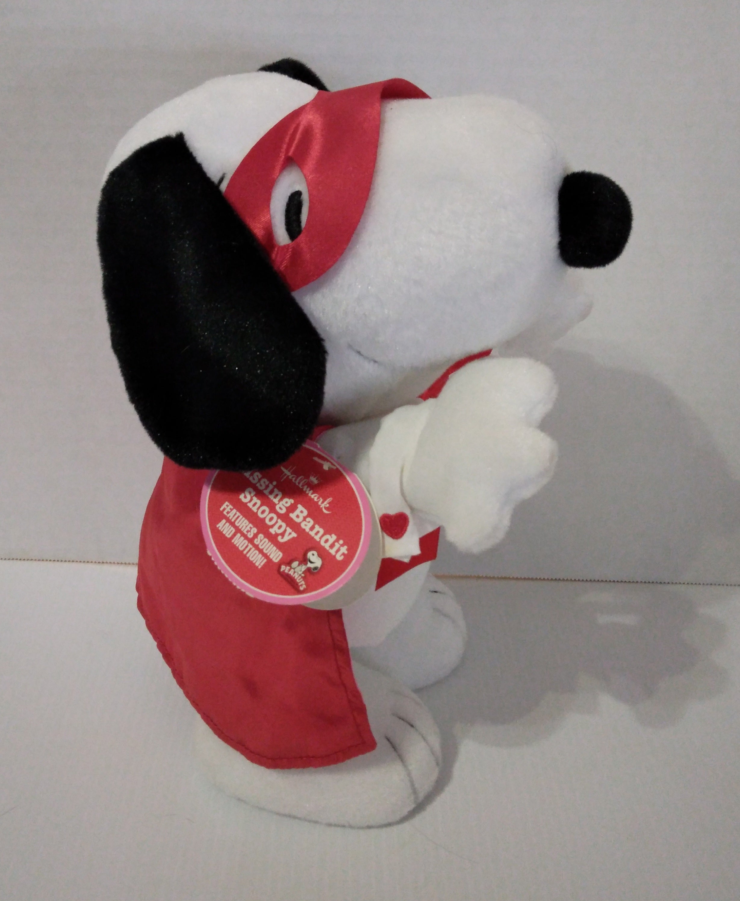 Hallmark Kissing Bandit Snoopy – We Got Character Toys N More